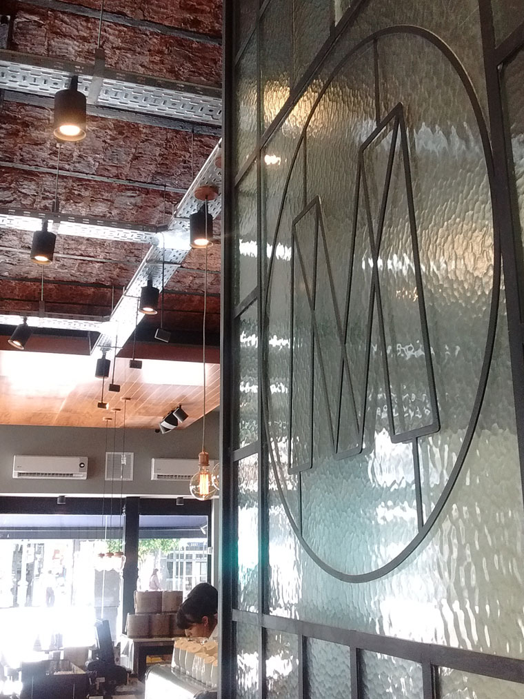 Arquitectura Comercial | Café Martínez - Zona IV Design